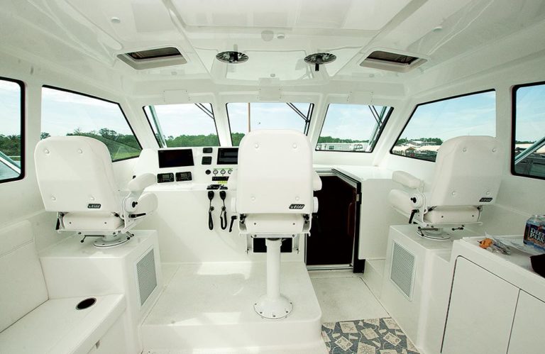 Boat Review: Henriques 50 XP HT | Marlin