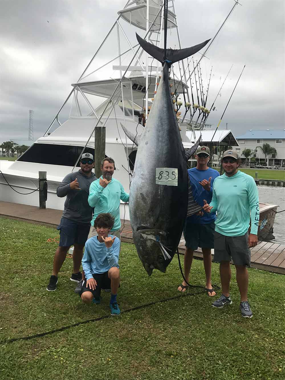 Teen Lands Giant Bluefin Tuna in Gulf of Mexico | Marlin