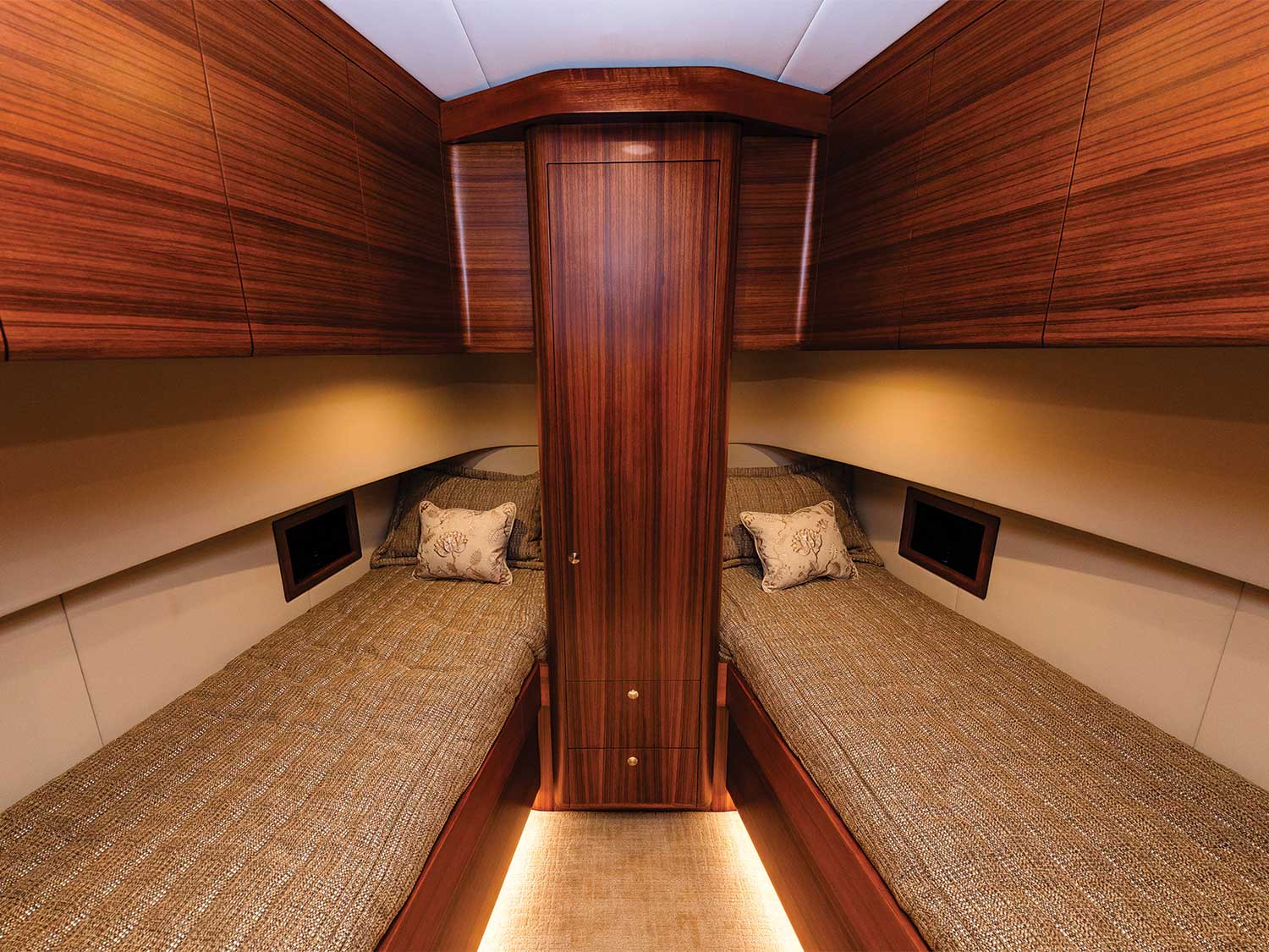 Sequentis: The New Bayliss 60 Express Walkaround | Marlin